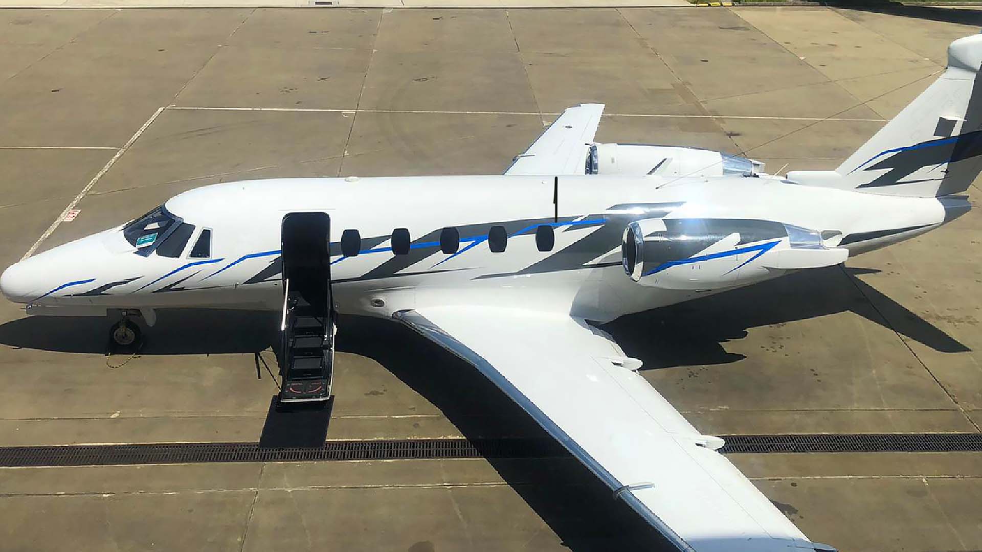 Ground Handling Services Seville, Spain by Universal Aviation FBOs