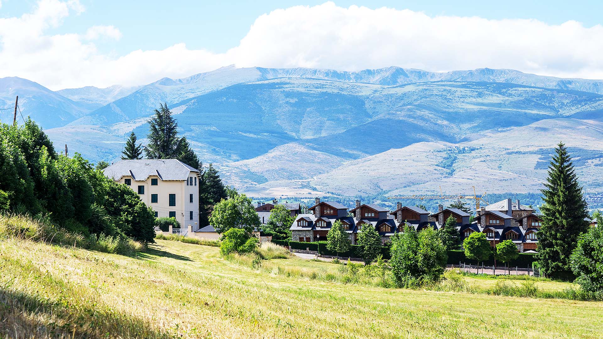 FBO & Ground Handling - La Cerdanya Aerodrome (LECD) | Alp, Spain ...