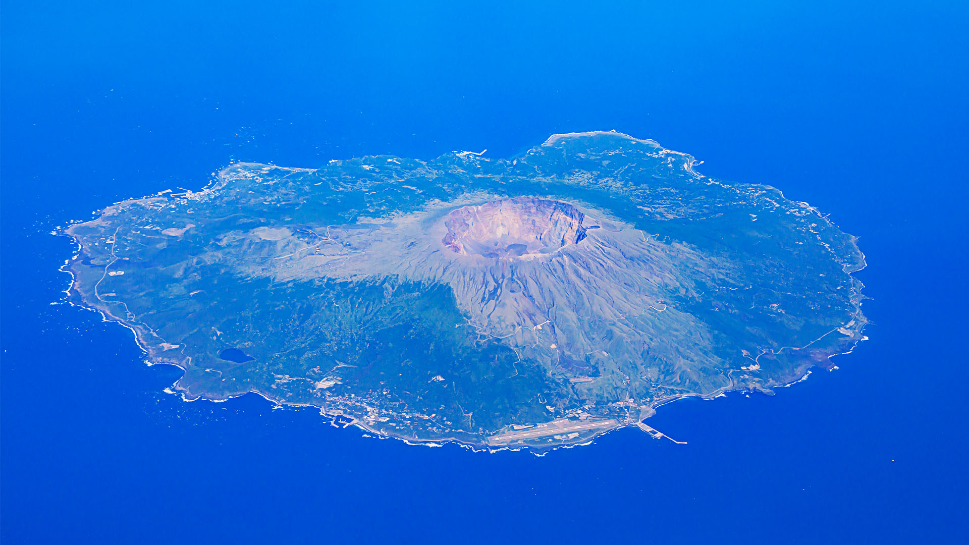 FBO & Ground Handling - Miyakejima Airport (RJTQ) | Miyake Island ...