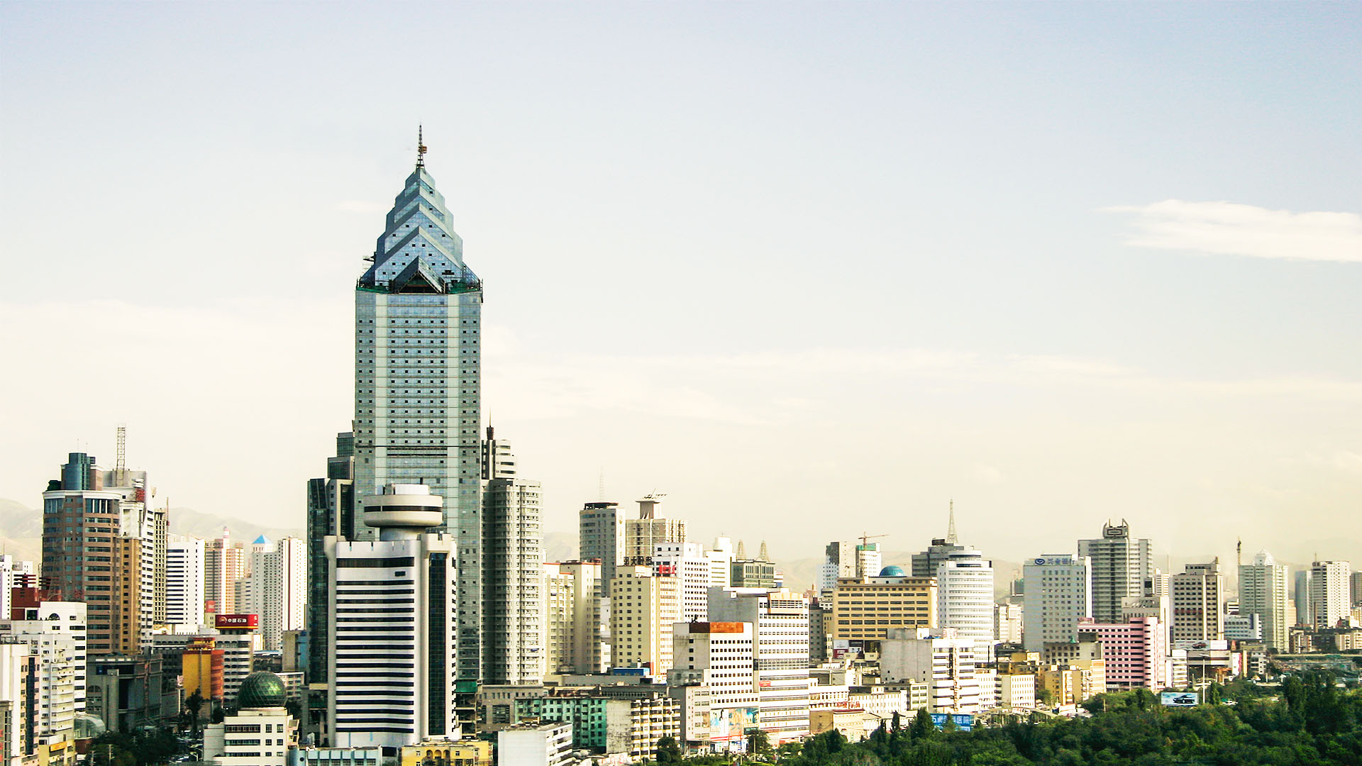 FBO & Ground Handling - Ürümqi Diwopu International Airport (ZWWW ...